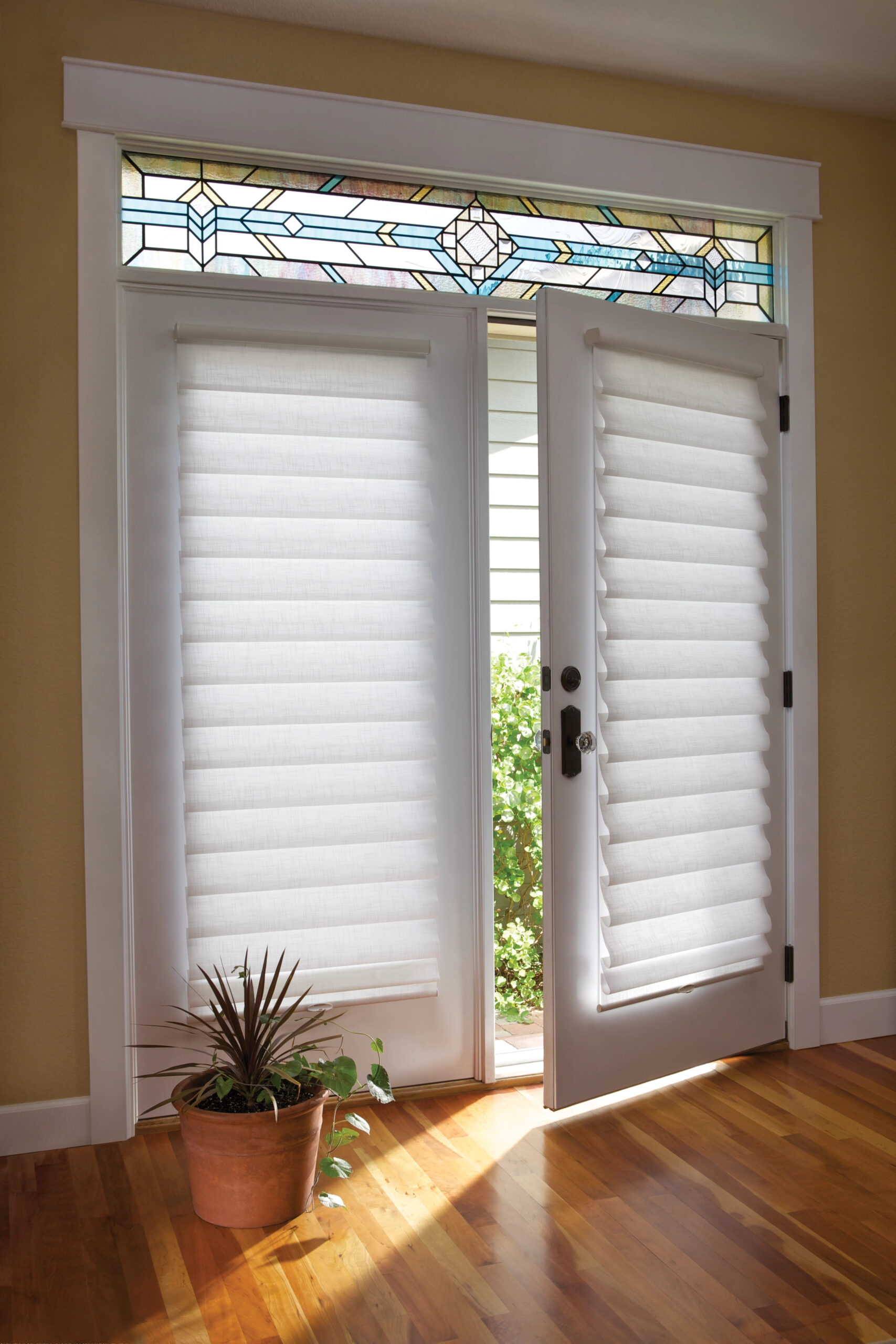 Vignette® Modern Roman Shades | Custom Window Treatments | Metropolitan ...